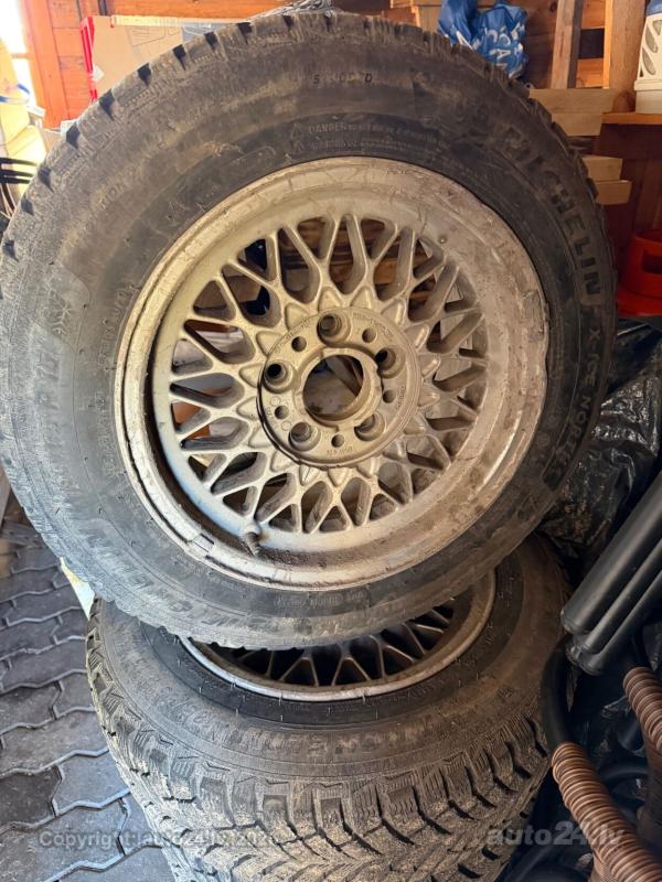 Melns BMW 3 Series 1999 Tallina, ar dzinēja tilpumu 2.00 L un nobraukumu 372 tūkst. km par 2550 €, foto 11 vietnē AUTOMOTO.COM.LV