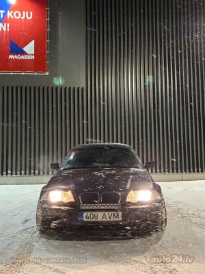 Melns BMW 3 Series 2001 Hāpsalu, ar dzinēja tilpumu 2.50 L un nobraukumu 293 tūkst. km par 3600 €, foto 2 vietnē AUTOMOTO.COM.LV