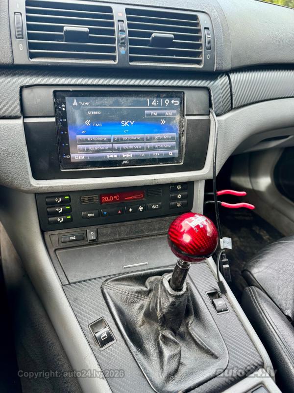 Melns BMW 3 Series 2001 Tallina, ar dzinēja tilpumu 2.20 L un nobraukumu 323 tūkst. km par 2000 €, foto 9 vietnē AUTOMOTO.COM.LV