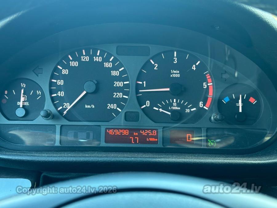 Melns BMW 3 Series 2002 Tallina, ar dzinēja tilpumu 2.90 L un nobraukumu 470 tūkst. km par 2700 €, foto 13 vietnē AUTOMOTO.COM.LV