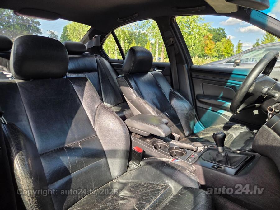 Melns BMW 3 Series 2003 Tallina, ar dzinēja tilpumu 0.00 L un nobraukumu 364 tūkst. km par 2400 €, foto 10 vietnē AUTOMOTO.COM.LV