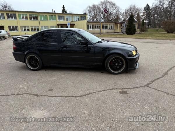 Black BMW 3 Series 2004 in Gulbene, with an engine capacity of 2.00 L and mileage of 267 thousand km for 2200 €, photo 2 on AUTOMOTO.COM.LV