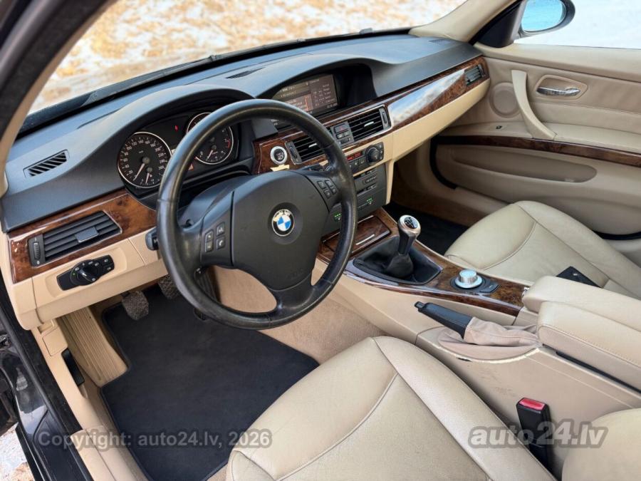 Melns BMW 3 Series 2005 Pērnava, ar dzinēja tilpumu 2.50 L un nobraukumu 221 tūkst. km par 4900 €, foto 12 vietnē AUTOMOTO.COM.LV
