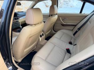 Melns BMW 3 Series 2005 Pērnava, ar dzinēja tilpumu 2.50 L un nobraukumu 221 tūkst. km par 4900 €, foto 13 vietnē AUTOMOTO.COM.LV