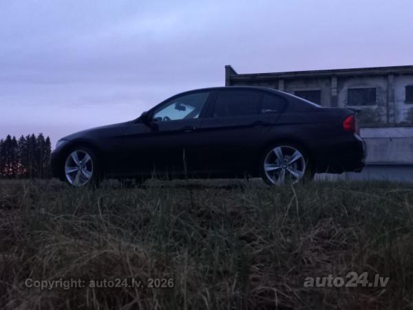 Black BMW 3 Series 2005 in Tartu, with an engine capacity of 2.00 L and mileage of 384 thousand km for 2900 €, photo 5 on AUTOMOTO.COM.LV