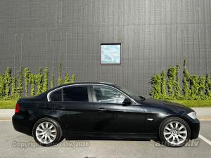 Melns BMW 3 Series 2005 Tallina, ar dzinēja tilpumu 3.00 L un nobraukumu 314 tūkst. km par 4900 €, foto 5 vietnē AUTOMOTO.COM.LV