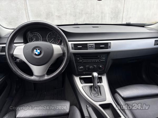 Melns BMW 3 Series 2005 Tallina, ar dzinēja tilpumu 2.00 L un nobraukumu 162 tūkst. km par 2300 €, foto 4 vietnē AUTOMOTO.COM.LV