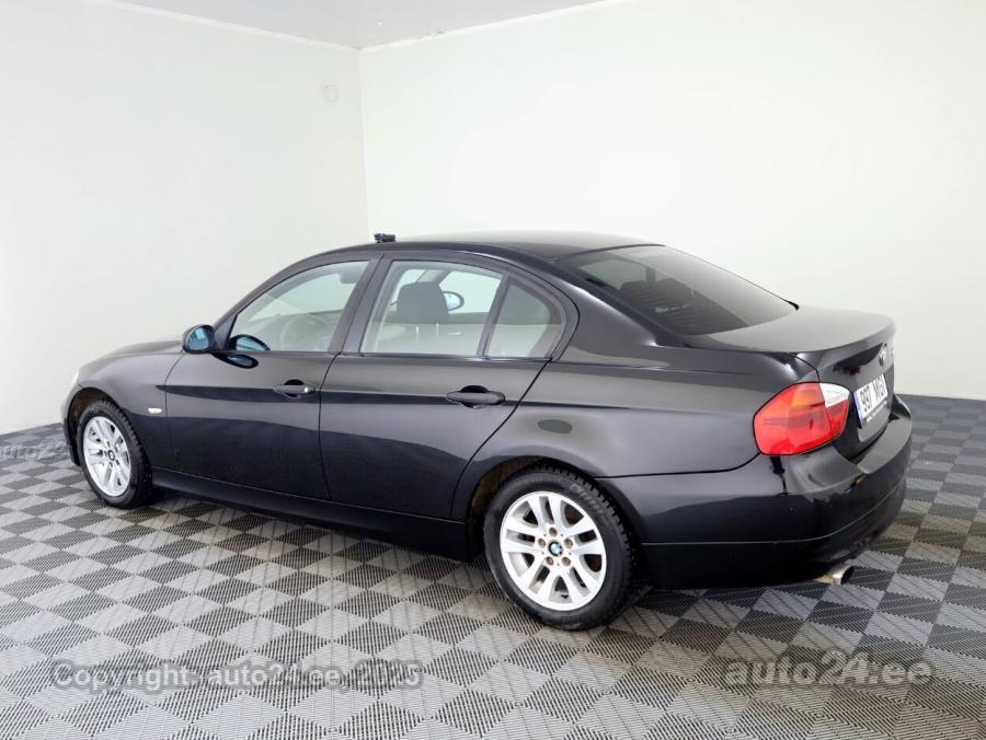 Black BMW 3 Series 2006 in Tallinn, with an engine capacity of 2.00 L and mileage of 269 thousand km for 2199 €, photo 4 on AUTOMOTO.COM.LV