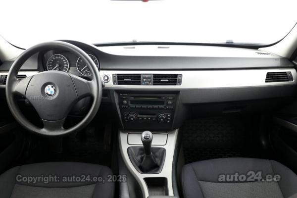 Black BMW 3 Series 2006 in Tallinn, with an engine capacity of 2.00 L and mileage of 269 thousand km for 2199 €, photo 5 on AUTOMOTO.COM.LV