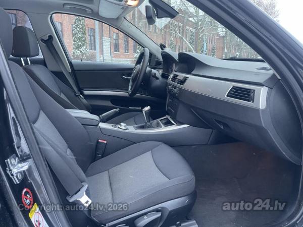 Melns BMW 3 Series 2006 Tallina, ar dzinēja tilpumu 2.00 L un nobraukumu 234 tūkst. km par 3000 €, foto 11 vietnē AUTOMOTO.COM.LV