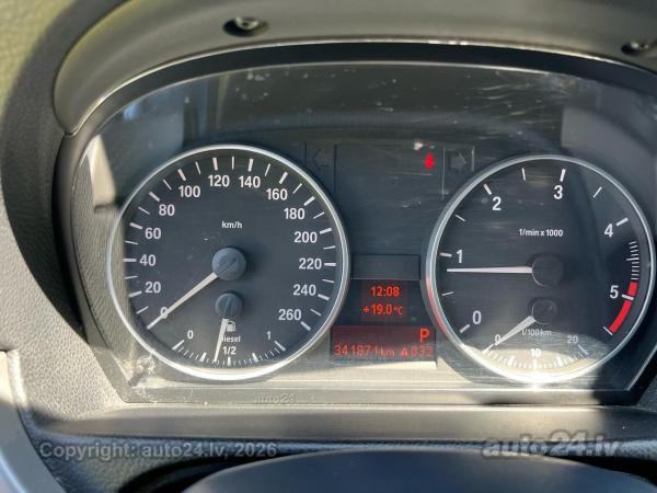 Black BMW 3 Series 2006 in Riga, with an engine capacity of 2.00 L and mileage of 342 thousand km for 4000 €, photo 7 on AUTOMOTO.COM.LV