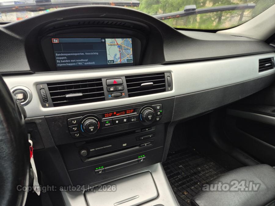 Melns BMW 3 Series 2006 Tartu, ar dzinēja tilpumu 3.00 L un nobraukumu 0 tūkst. km par 4790 €, foto 13 vietnē AUTOMOTO.COM.LV