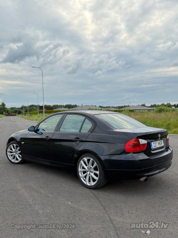 Melns BMW 3 Series 2006 Tallina, ar dzinēja tilpumu 2.00 L un nobraukumu 339 tūkst. km par 1990 €, foto 4 vietnē AUTOMOTO.COM.LV