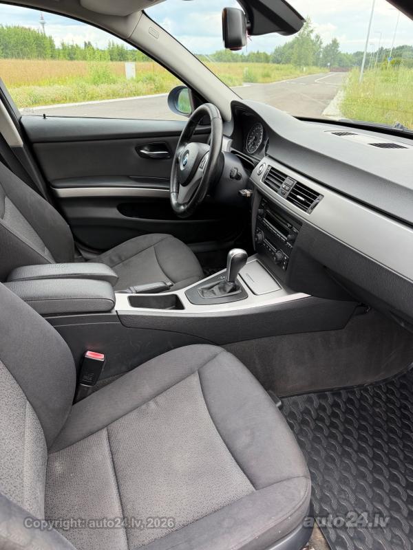 Melns BMW 3 Series 2006 Tallina, ar dzinēja tilpumu 2.00 L un nobraukumu 339 tūkst. km par 1990 €, foto 10 vietnē AUTOMOTO.COM.LV