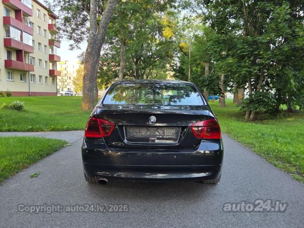 Melns BMW 3 Series 2006 Tallina, ar dzinēja tilpumu 2.00 L un nobraukumu 395 tūkst. km par 2800 €, foto 5 vietnē AUTOMOTO.COM.LV