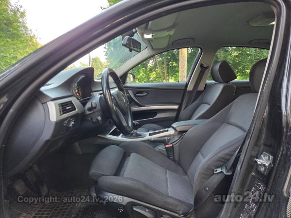 Melns BMW 3 Series 2006 Tallina, ar dzinēja tilpumu 2.00 L un nobraukumu 395 tūkst. km par 2800 €, foto 10 vietnē AUTOMOTO.COM.LV