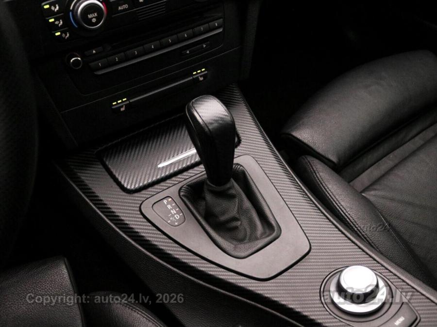 Black BMW 3 Series 2007 in Tallinn, with an engine capacity of 3.00 L and mileage of 349 thousand km for 8850 €, photo 26 on AUTOMOTO.COM.LV