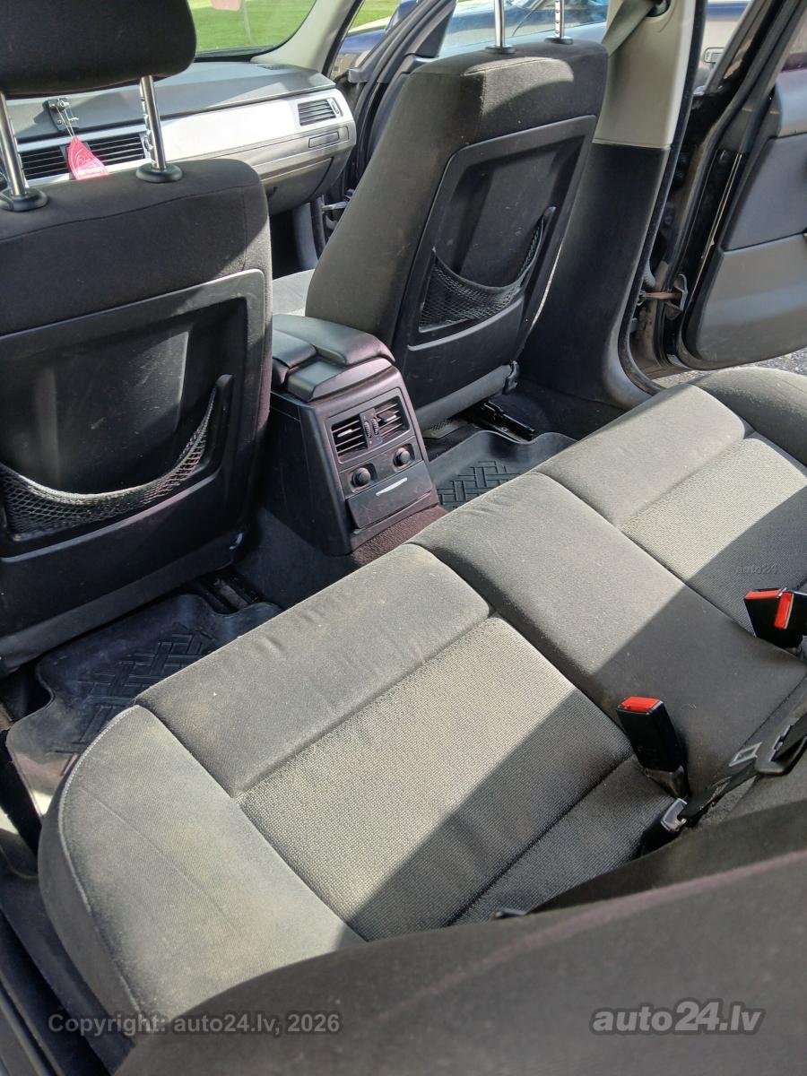 Melns BMW 3 Series 2007 Rapla, ar dzinēja tilpumu 2.00 L un nobraukumu 362 tūkst. km par 2200 €, foto 9 vietnē AUTOMOTO.COM.LV
