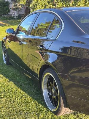 Black BMW 3 Series 2007 in Tallinn, with an engine capacity of 3.00 L and mileage of 337 thousand km for 5900 €, photo 7 on AUTOMOTO.COM.LV