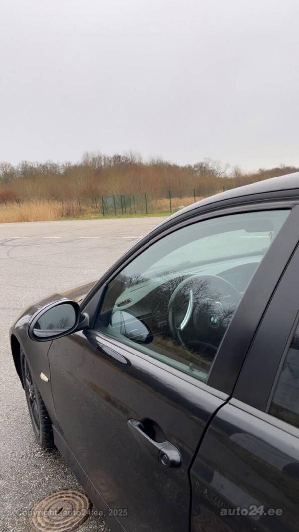 Melns BMW 3 Series 2008 Tallina, ar dzinēja tilpumu 2.00 L un nobraukumu 264 tūkst. km par 5500 €, foto 11 vietnē AUTOMOTO.COM.LV