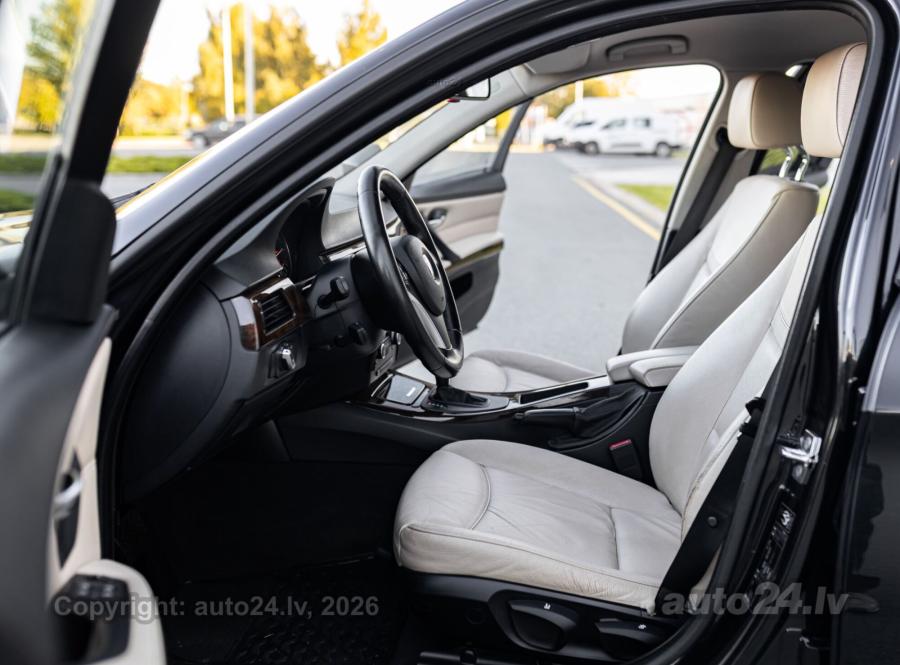 Melns BMW 3 Series 2008 Tallina, ar dzinēja tilpumu 2.00 L un nobraukumu 187 tūkst. km par 5490 €, foto 13 vietnē AUTOMOTO.COM.LV