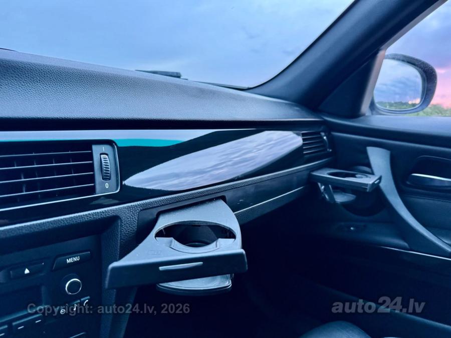 Черный БМВ 3 Серия 2009 в Таллин, объемом двигателя 2.00 л и пробегом 302 тыс. км за 4299 €, фото 13 на AUTOMOTO.COM.LV