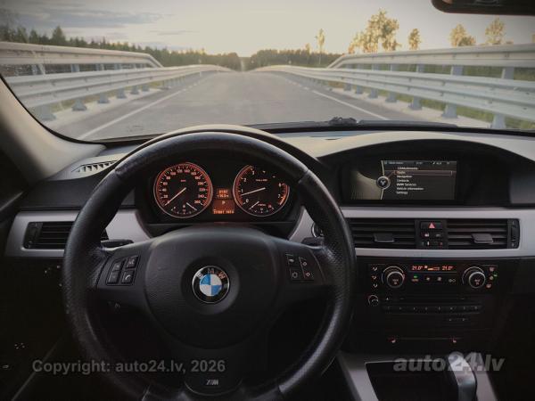 Black BMW 3 Series 2009 in Parnu, with an engine capacity of 3.00 L and mileage of 218 thousand km for 6700 €, photo 8 on AUTOMOTO.COM.LV