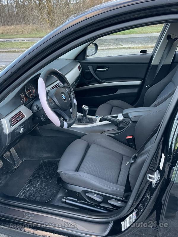 Melns BMW 3 Series 2010 Tallina, ar dzinēja tilpumu 2.00 L un nobraukumu 345 tūkst. km par 5000 €, foto 11 vietnē AUTOMOTO.COM.LV