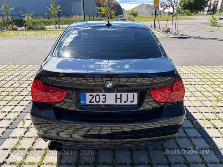 Black BMW 3 Series 2010 in Tallinn, with an engine capacity of 3.00 L and mileage of 177 thousand km for 10700 €, photo 7 on AUTOMOTO.COM.LV