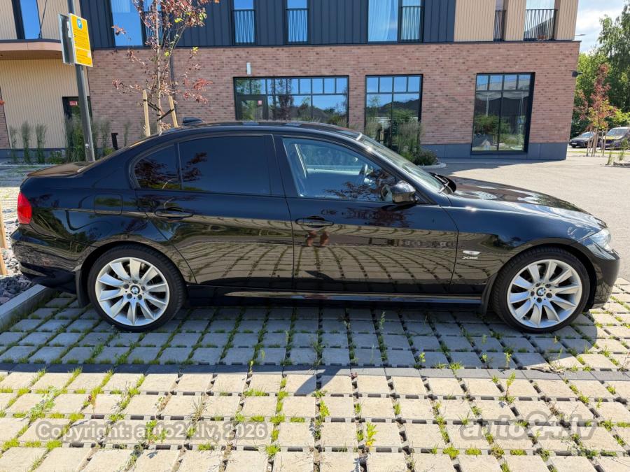 Black BMW 3 Series 2010 in Tallinn, with an engine capacity of 3.00 L and mileage of 177 thousand km for 10700 €, photo 9 on AUTOMOTO.COM.LV