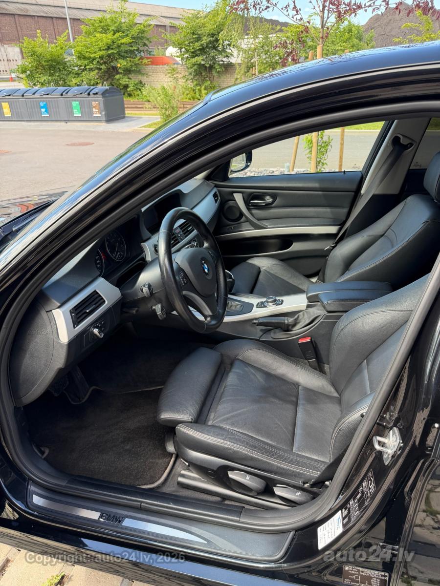 Black BMW 3 Series 2010 in Tallinn, with an engine capacity of 3.00 L and mileage of 177 thousand km for 10700 €, photo 10 on AUTOMOTO.COM.LV