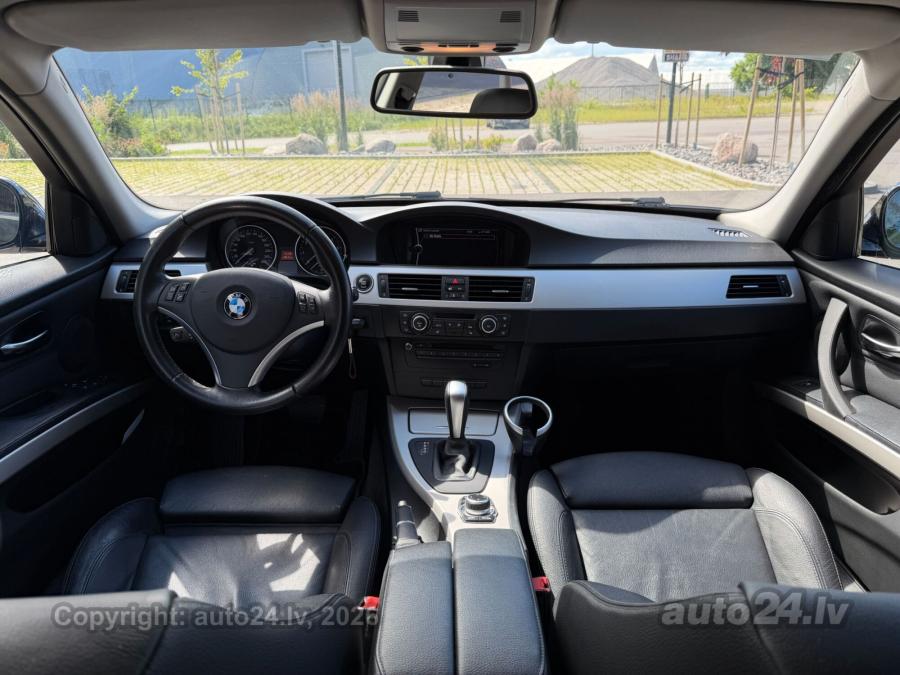 Black BMW 3 Series 2010 in Tallinn, with an engine capacity of 3.00 L and mileage of 177 thousand km for 10700 €, photo 11 on AUTOMOTO.COM.LV