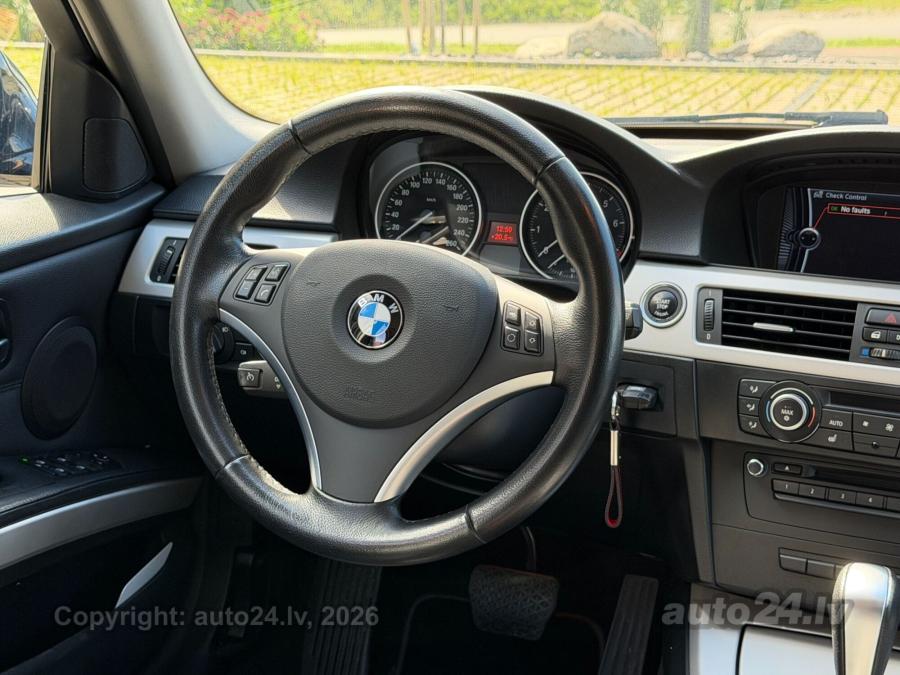 Black BMW 3 Series 2010 in Tallinn, with an engine capacity of 3.00 L and mileage of 177 thousand km for 10700 €, photo 12 on AUTOMOTO.COM.LV