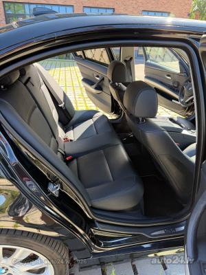 Black BMW 3 Series 2010 in Tallinn, with an engine capacity of 3.00 L and mileage of 177 thousand km for 10700 €, photo 15 on AUTOMOTO.COM.LV