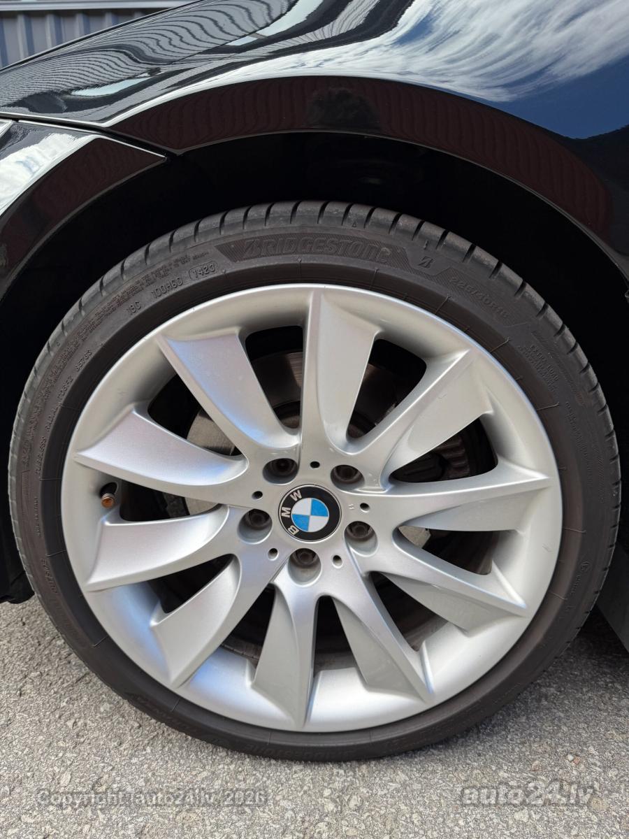 Black BMW 3 Series 2010 in Tallinn, with an engine capacity of 3.00 L and mileage of 177 thousand km for 10700 €, photo 16 on AUTOMOTO.COM.LV