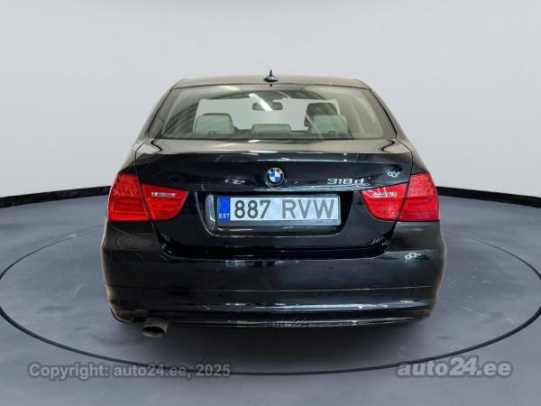 Melns BMW 3 Series 2011 Tallina, ar dzinēja tilpumu 2.00 L un nobraukumu 181 tūkst. km par 7999 €, foto 11 vietnē AUTOMOTO.COM.LV