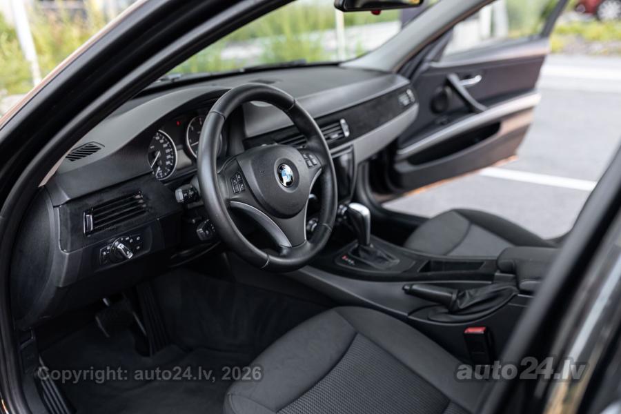 Melns BMW 3 Series 2011 Tallina, ar dzinēja tilpumu 2.00 L un nobraukumu 245 tūkst. km par 5599 €, foto 9 vietnē AUTOMOTO.COM.LV