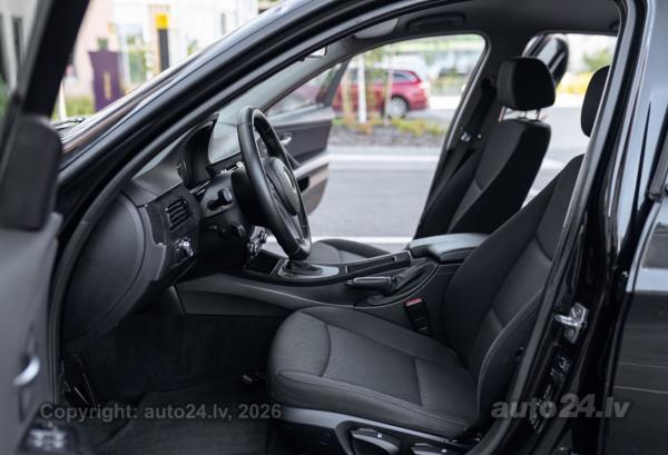 Melns BMW 3 Series 2011 Tallina, ar dzinēja tilpumu 2.00 L un nobraukumu 245 tūkst. km par 5599 €, foto 9 vietnē AUTOMOTO.COM.LV