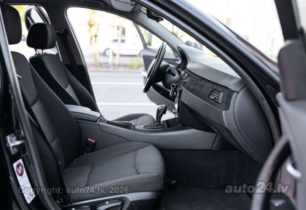 Melns BMW 3 Series 2011 Tallina, ar dzinēja tilpumu 2.00 L un nobraukumu 245 tūkst. km par 5599 €, foto 10 vietnē AUTOMOTO.COM.LV
