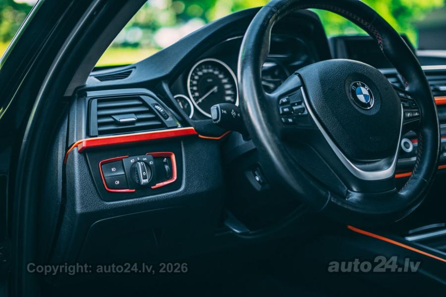 Melns BMW 3 Series 2012 Paide, ar dzinēja tilpumu 2.00 L un nobraukumu 393 tūkst. km par 10200 €, foto 14 vietnē AUTOMOTO.COM.LV