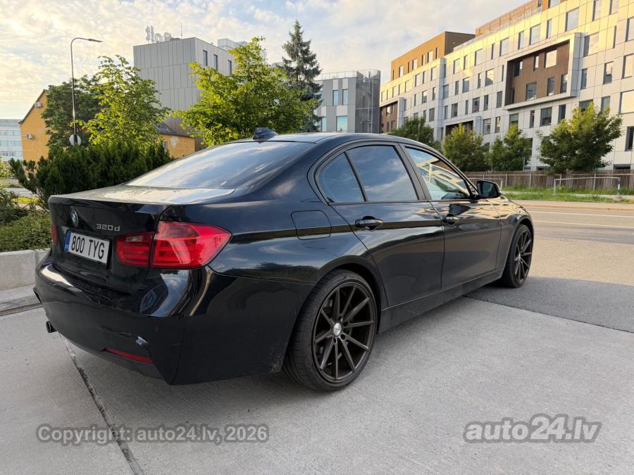 Melns BMW 3 Series 2012 Tallina, ar dzinēja tilpumu 2.00 L un nobraukumu 224 tūkst. km par 11999 €, foto 5 vietnē AUTOMOTO.COM.LV