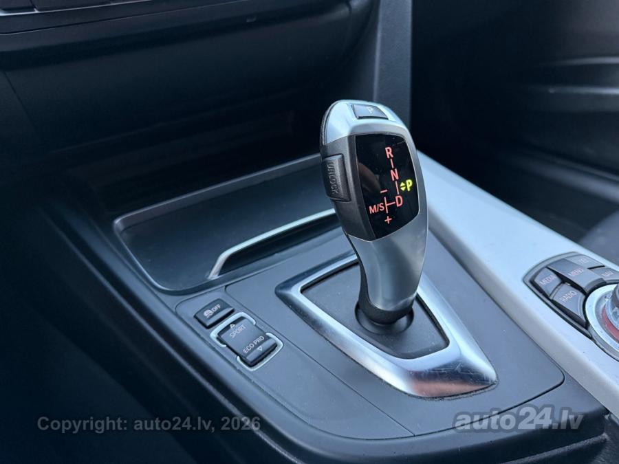 Melns BMW 3 Series 2012 Tallina, ar dzinēja tilpumu 2.00 L un nobraukumu 224 tūkst. km par 11999 €, foto 14 vietnē AUTOMOTO.COM.LV