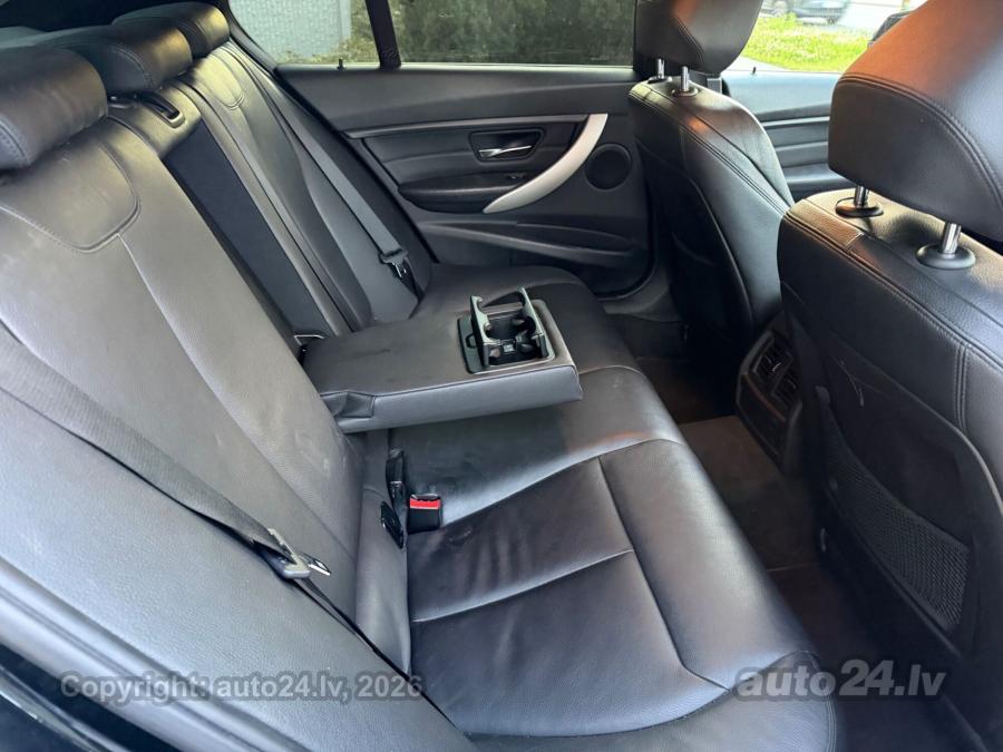 Melns BMW 3 Series 2012 Tallina, ar dzinēja tilpumu 2.00 L un nobraukumu 224 tūkst. km par 11999 €, foto 29 vietnē AUTOMOTO.COM.LV