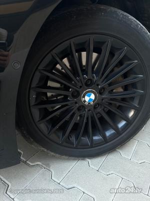 Melns BMW 3 Series 2013 Rīga, ar dzinēja tilpumu 3.00 L un nobraukumu 230 tūkst. km par 14000 €, foto 25 vietnē AUTOMOTO.COM.LV