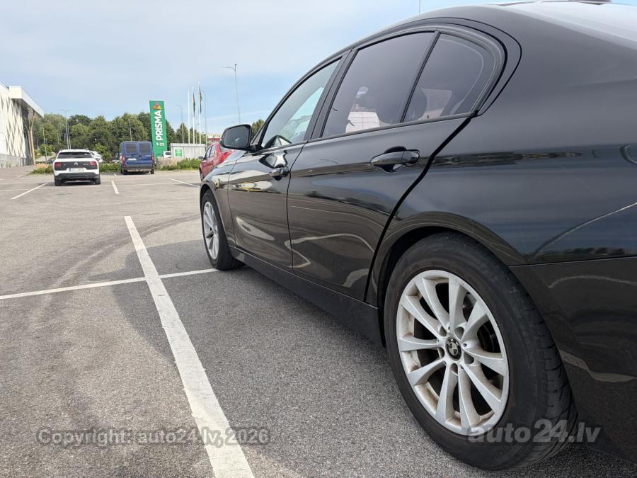 Черный БМВ 3 Серия 2013 в Таллин, объемом двигателя 2.00 л и пробегом 220 тыс. км за 9800 €, фото 4 на AUTOMOTO.COM.LV