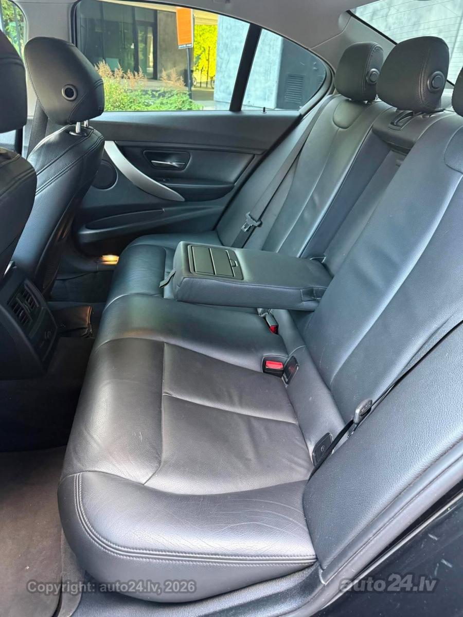 Melns BMW 3 Series 2014 Tartu, ar dzinēja tilpumu 2.00 L un nobraukumu 201 tūkst. km par 11499 €, foto 12 vietnē AUTOMOTO.COM.LV