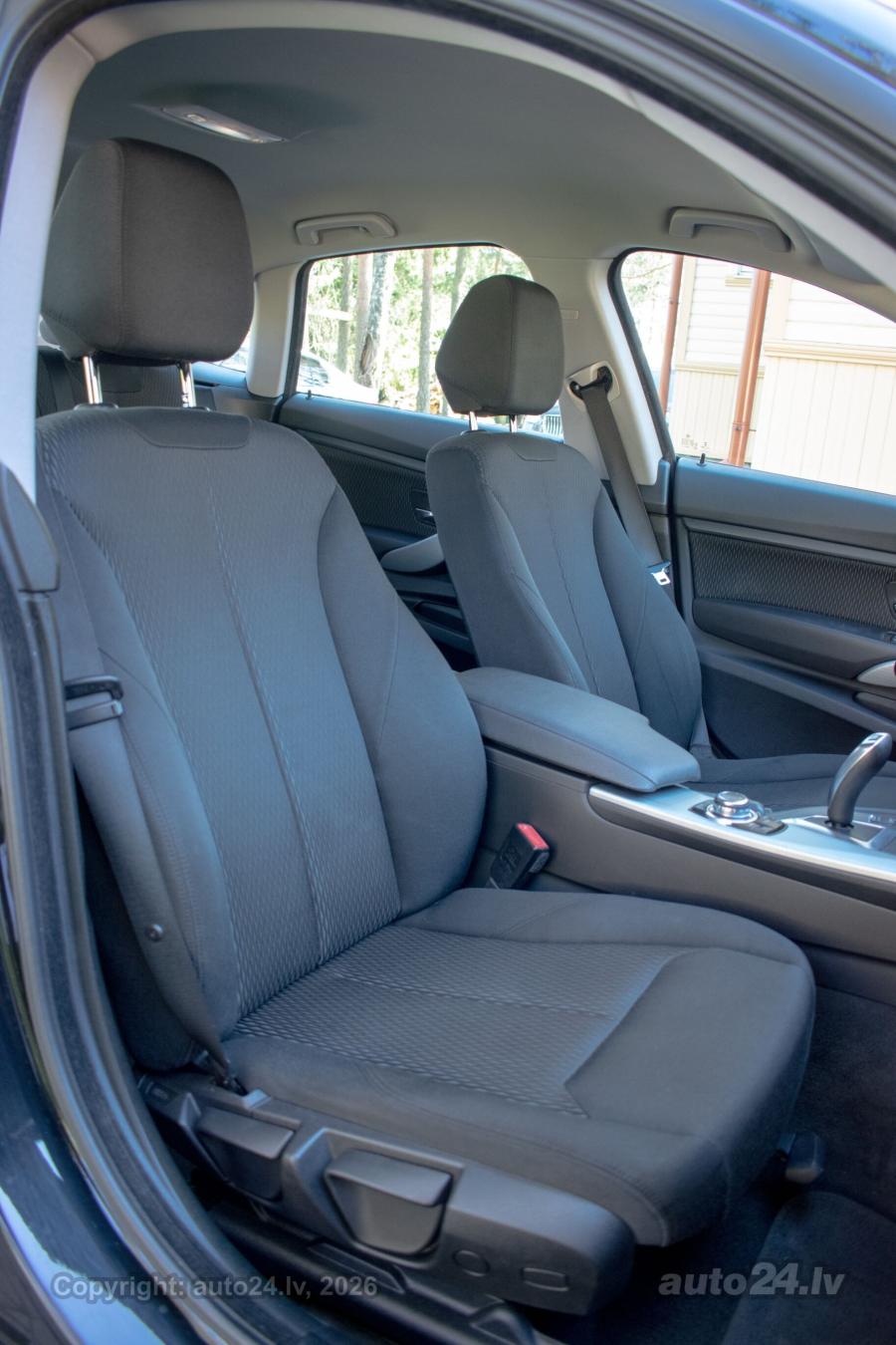 Black BMW 3 Series 2015 in Tallinn, with an engine capacity of 2.00 L and mileage of 166 thousand km for 15872 €, photo 12 on AUTOMOTO.COM.LV
