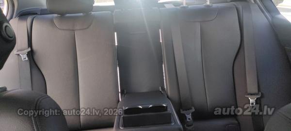 Black BMW 3 Series 2016 in Tallinn, with an engine capacity of 2.00 L and mileage of 210 thousand km for 17500 €, photo 8 on AUTOMOTO.COM.LV