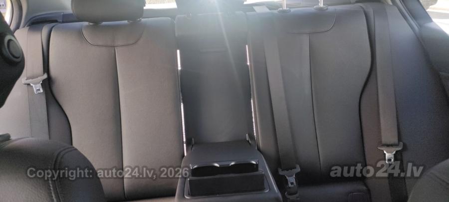 Black BMW 3 Series 2016 in Tallinn, with an engine capacity of 2.00 L and mileage of 210 thousand km for 17500 €, photo 9 on AUTOMOTO.COM.LV