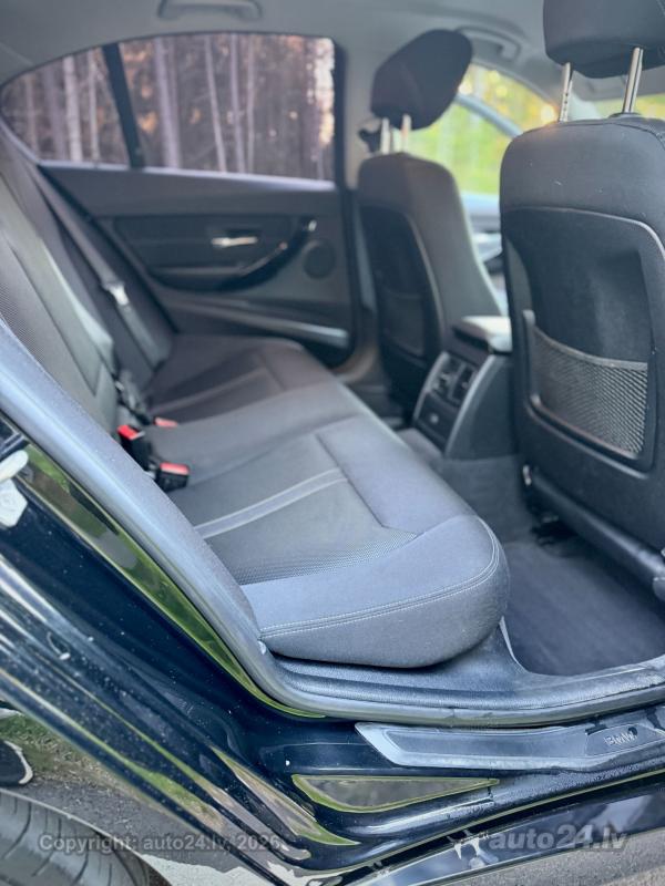 Melns BMW 3 Series 2016 Tallina, ar dzinēja tilpumu 2.00 L un nobraukumu 195 tūkst. km par 9900 €, foto 9 vietnē AUTOMOTO.COM.LV